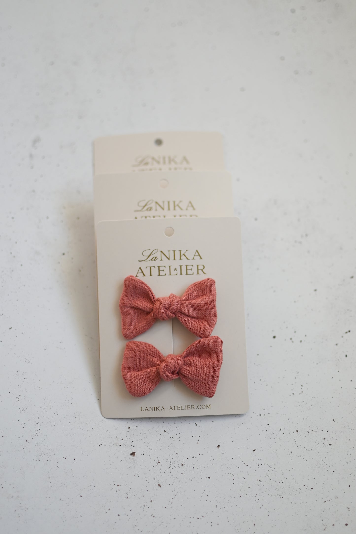 Mini lanene mašnice NA SPONKI – lanika-atelier